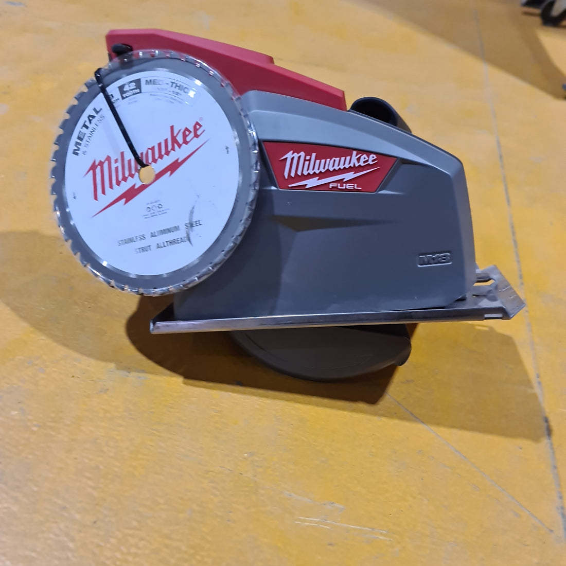 Battery Milwaukee Cold Cut Saw – Clearance Tools