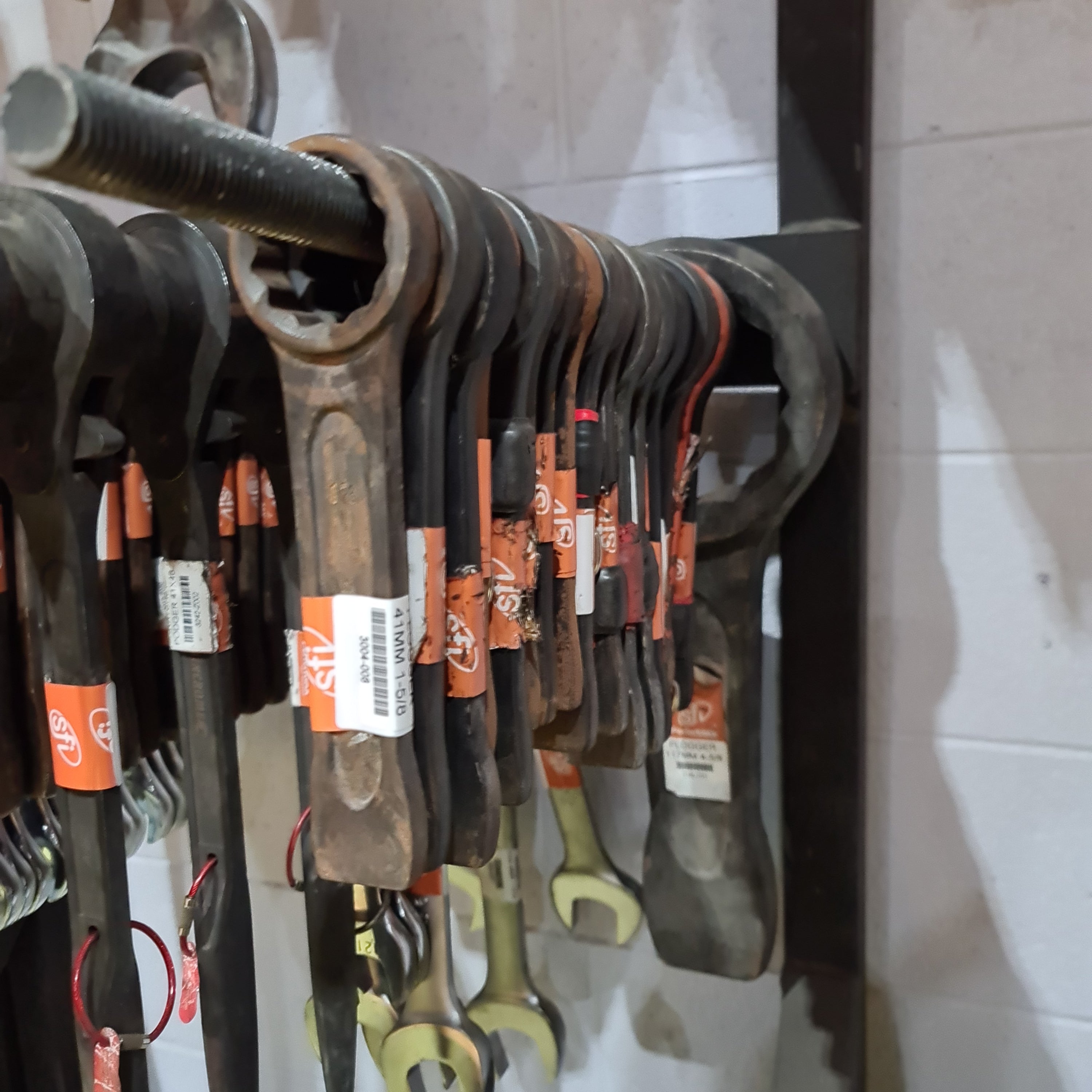 Flogger 41mm 1-5/8 – Clearance Tools