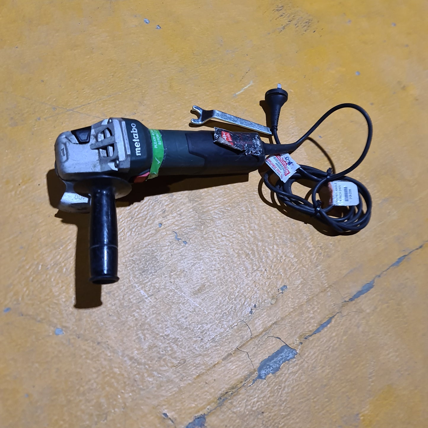 Grinder Angle 4 Inch 240V – Clearance Tools