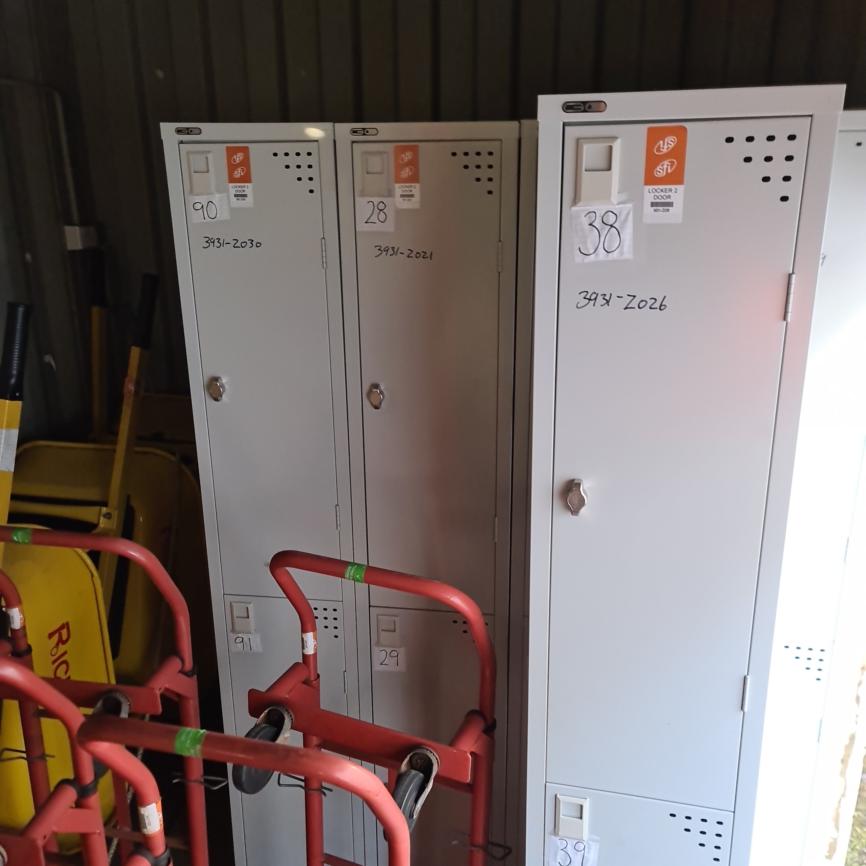 LOCKERS 3 BANK Single DOOR – Clearance Tools