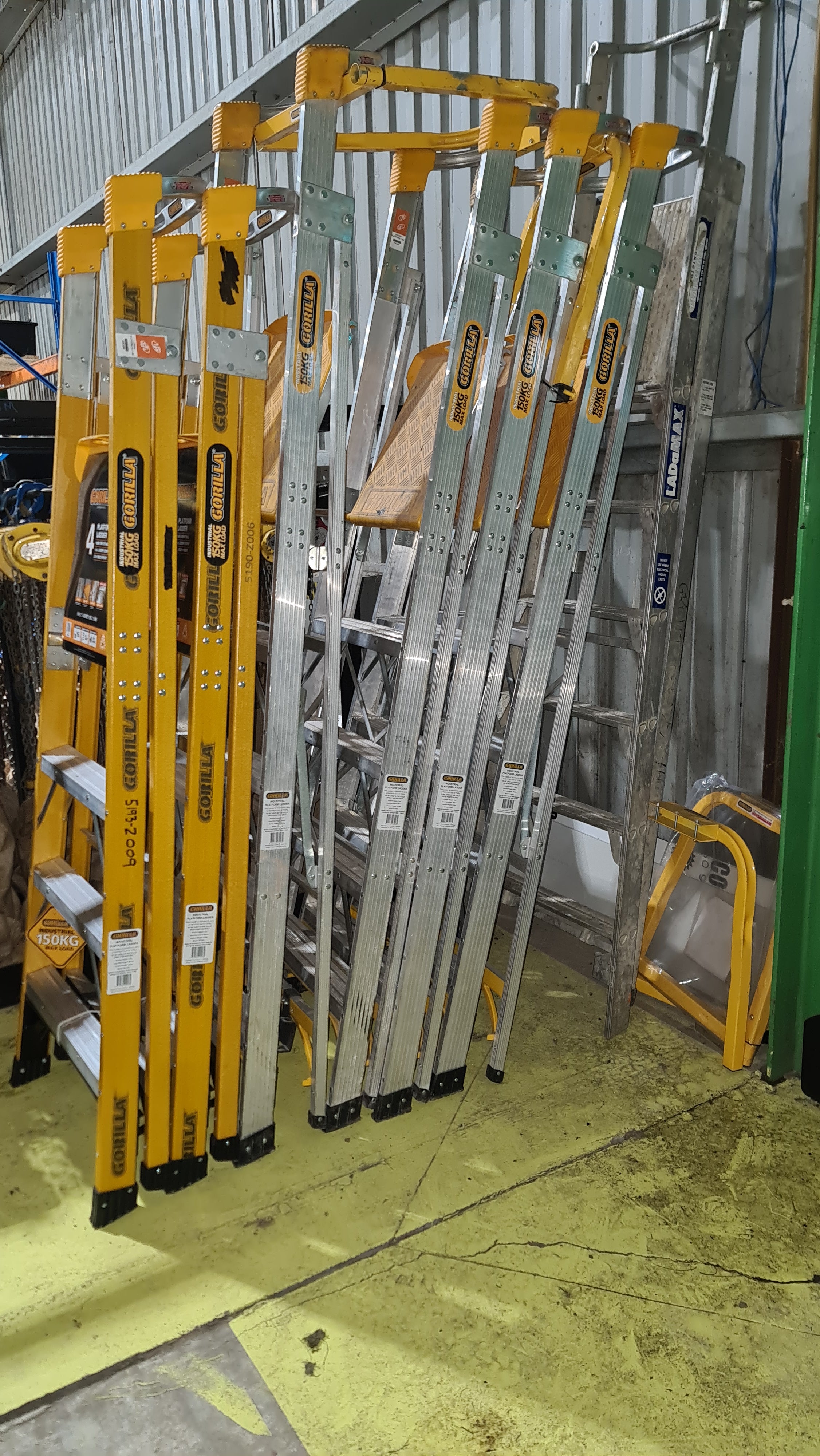 Ladder Platform 2.4M – Clearance Tools